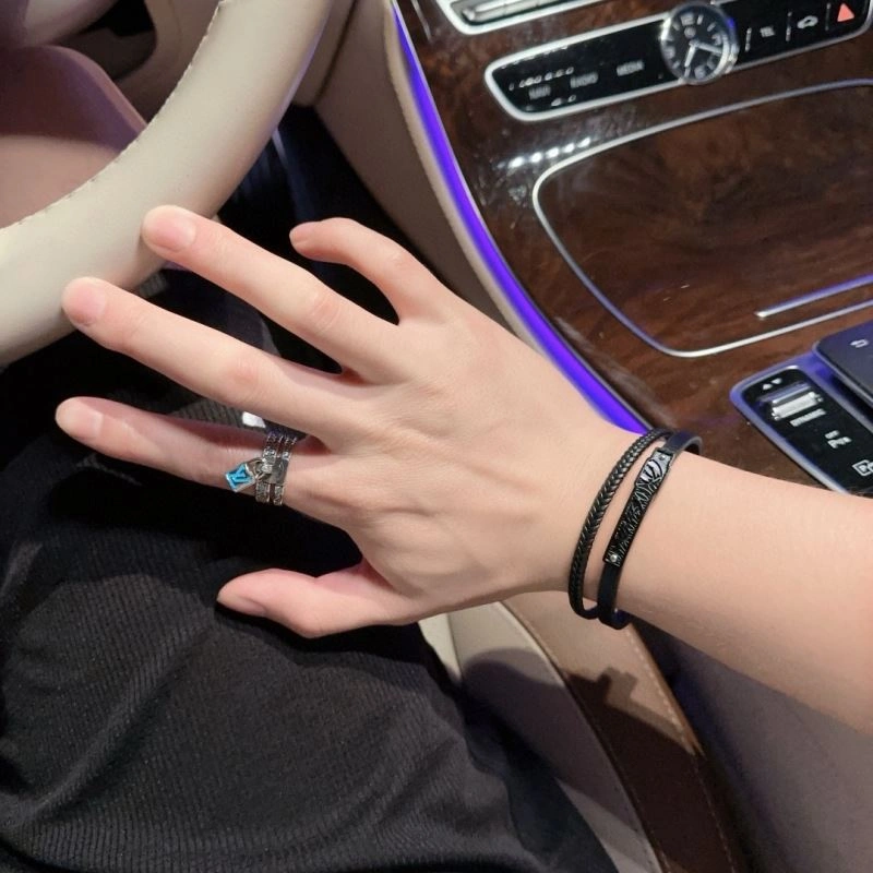 Top match Cartier Bracelets