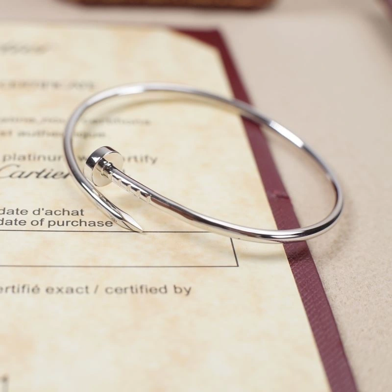 Low-cost Cartier Bracelets