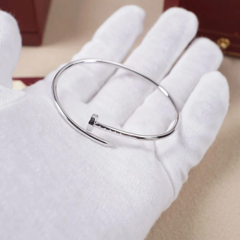 Low-cost Cartier Bracelets