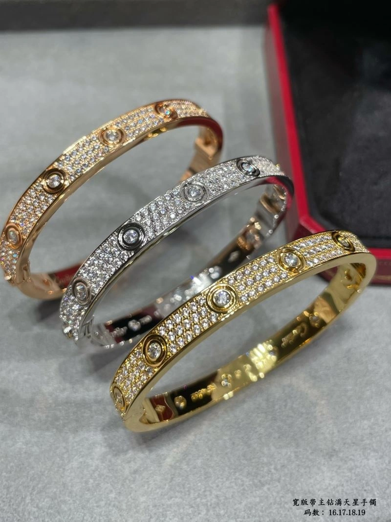 Low-cost Cartier Bracelets
