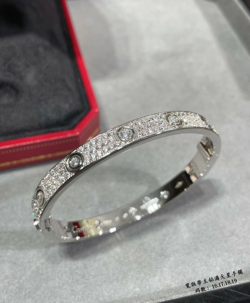 Low-cost Cartier Bracelets