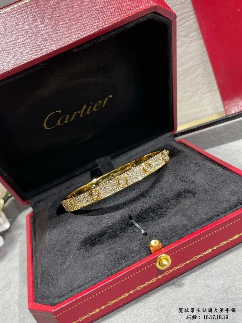 Low-cost Cartier Bracelets