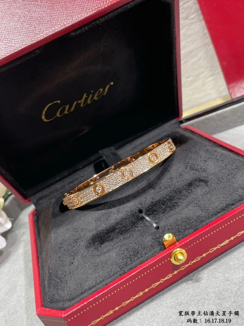 Low-cost Cartier Bracelets