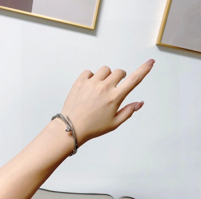 1:1 copy Cartier Bracelets