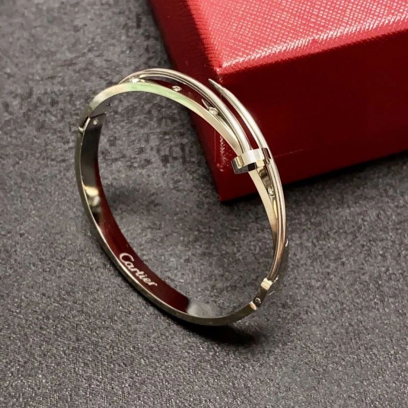 1:1 copy Cartier Bracelets