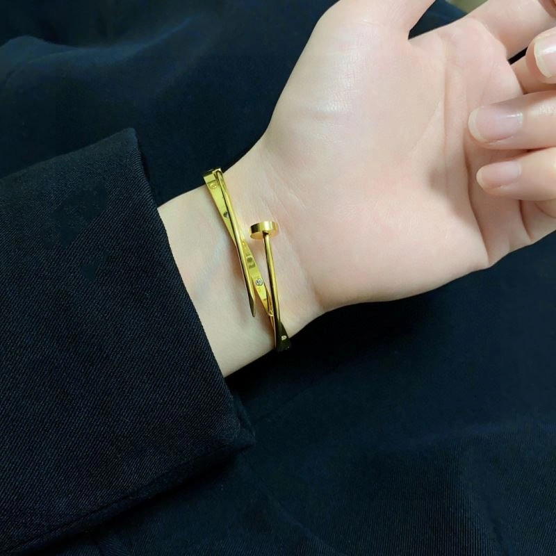 Perfect replica Cartier Bracelets