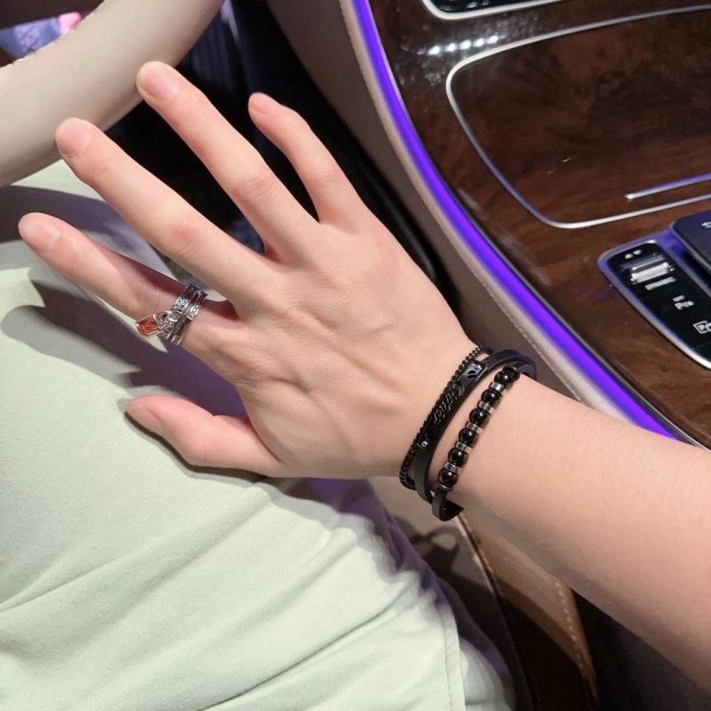 Official Cartier Bracelets