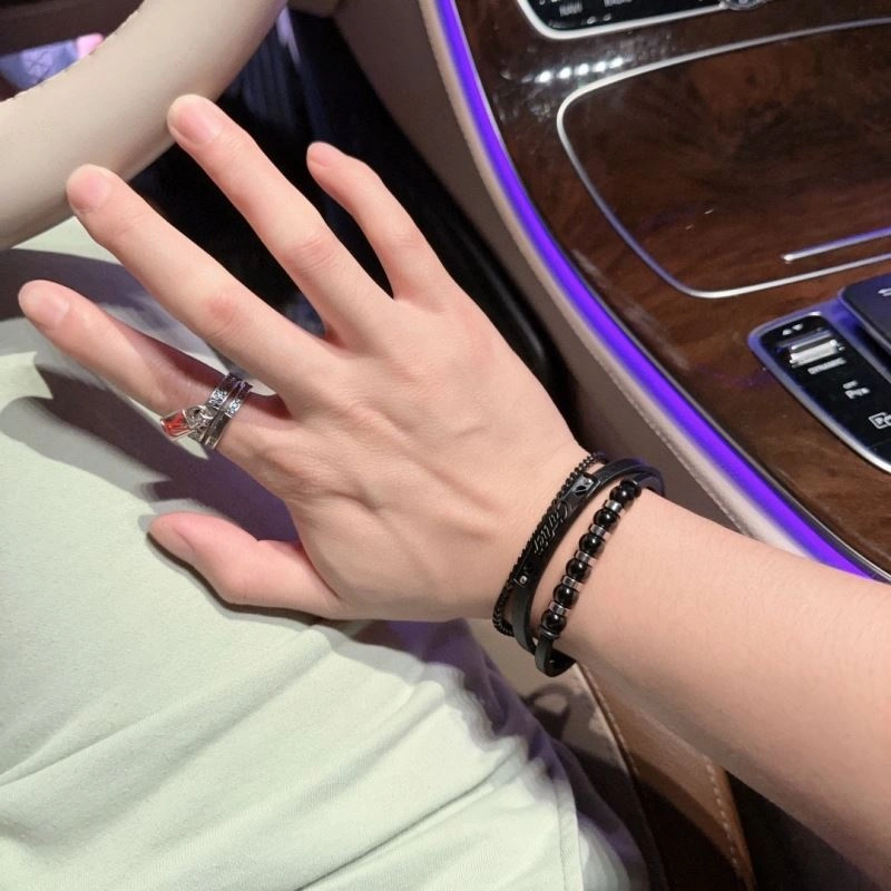 Official Cartier Bracelets