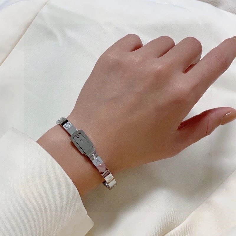 Precise copy Cartier Bracelets