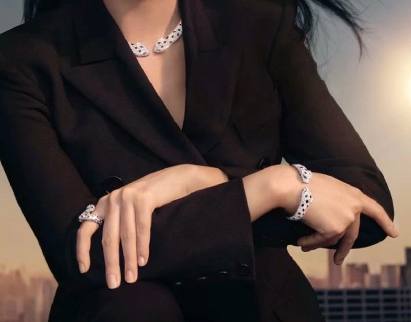 Low-cost Cartier Bracelets