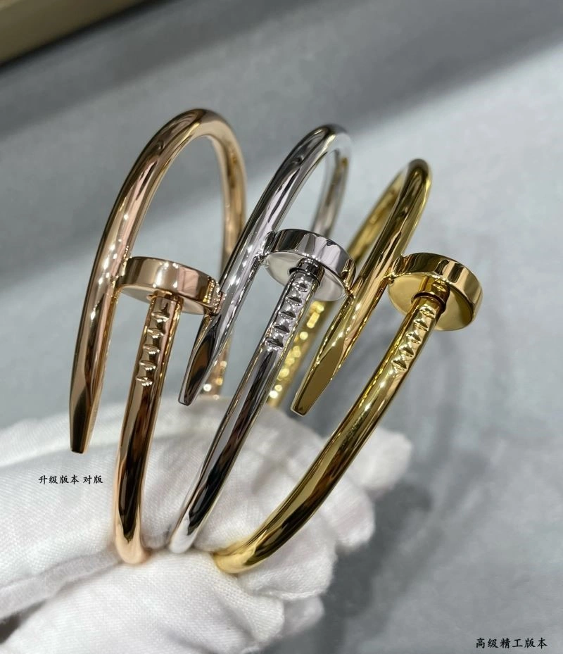 Accurate model Cartier Bracelets