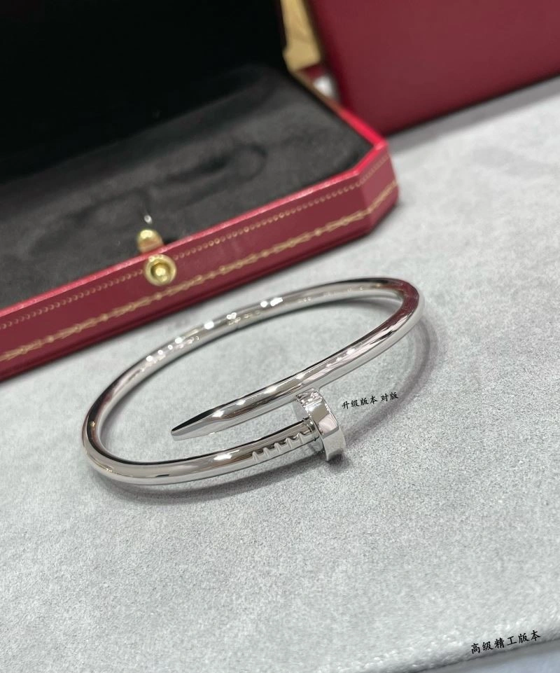 Accurate model Cartier Bracelets