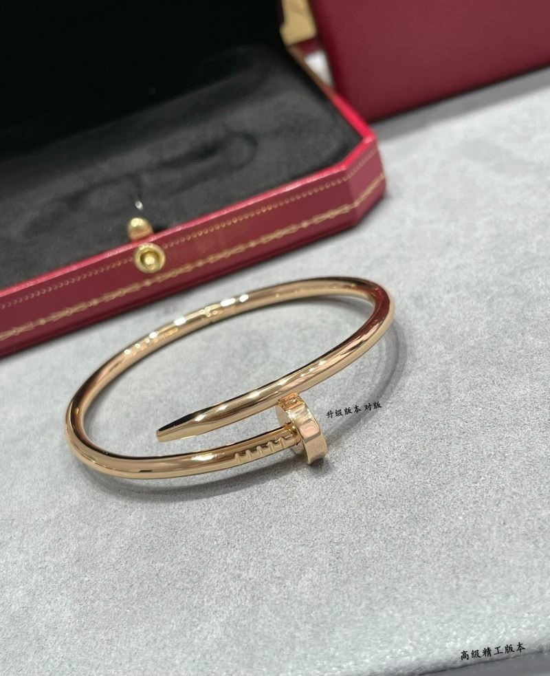 Accurate model Cartier Bracelets