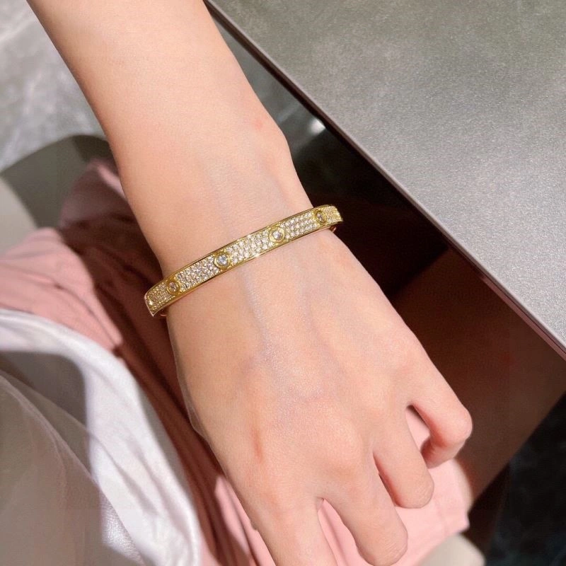 Discounted Cartier Bracelets