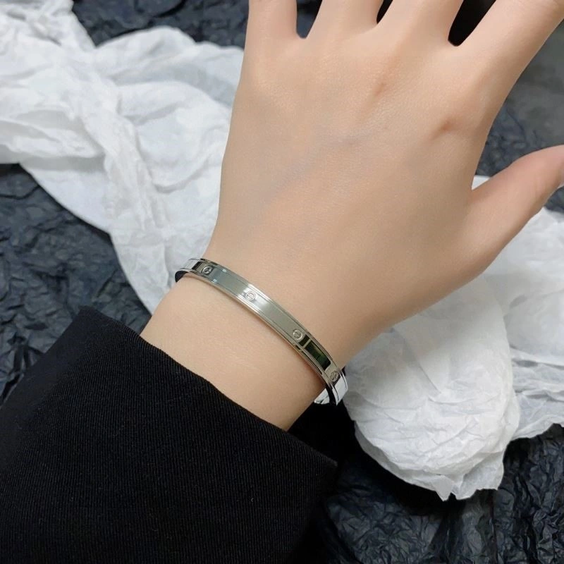 Cut-rate Cartier Bracelets