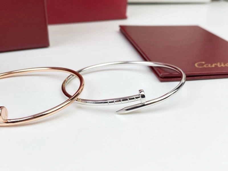 Exact replica Cartier Bracelets