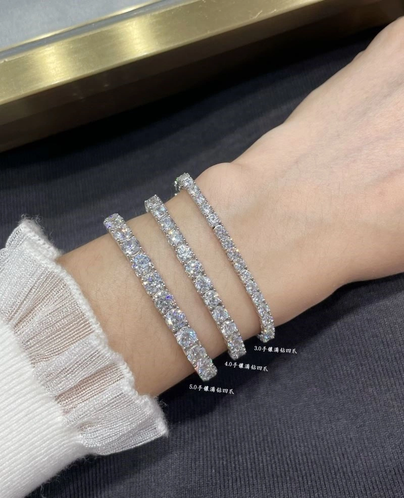 Accurate model Cartier Bracelets