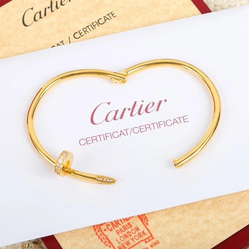 Low-cost Cartier Bracelets