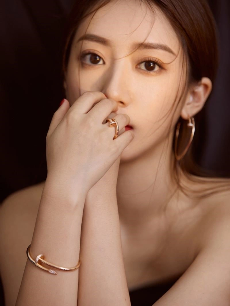 Low-cost Cartier Bracelets