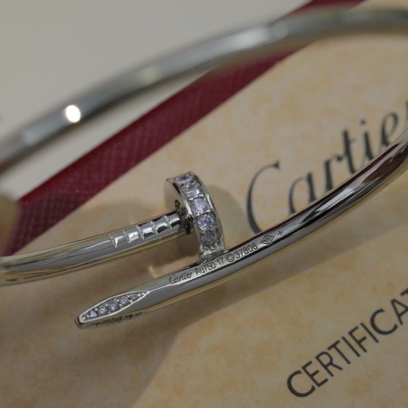Accurate model Cartier Bracelets