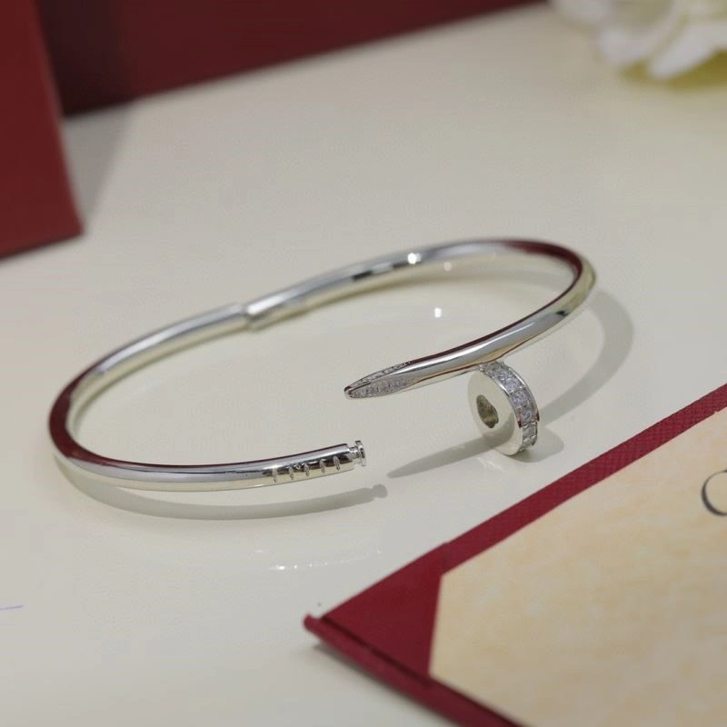 Accurate model Cartier Bracelets