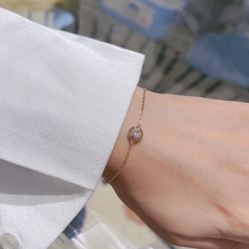 Low-cost Cartier Bracelets