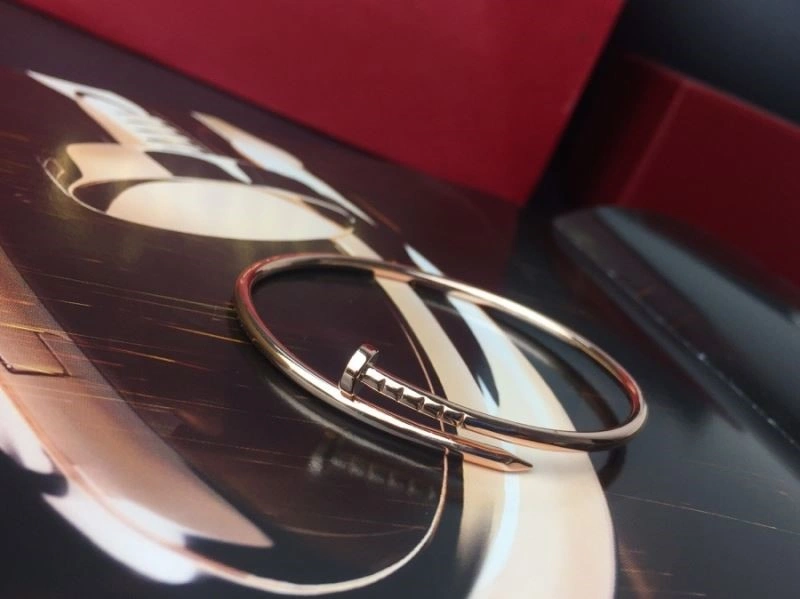 Accurate model Cartier Bracelets