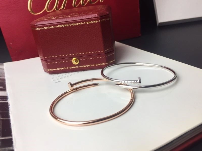 Accurate model Cartier Bracelets