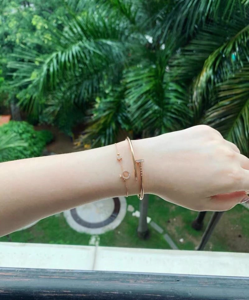 Low-cost Cartier Bracelets