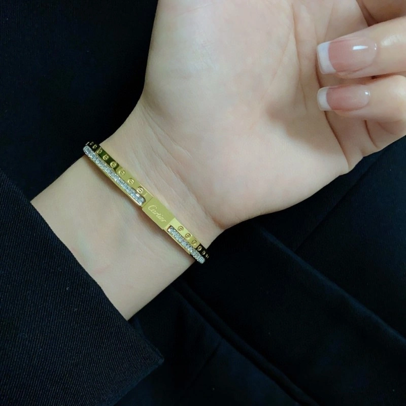 1:1 copy Cartier Bracelets
