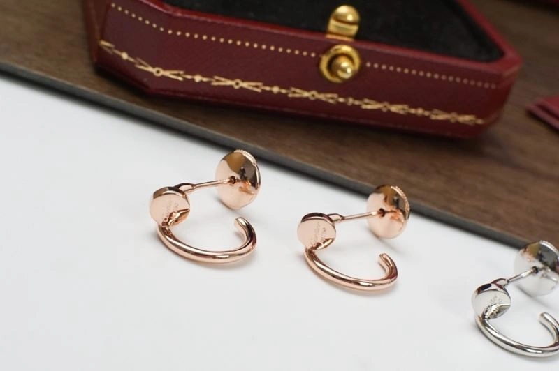 Accurate model Cartier Earrings