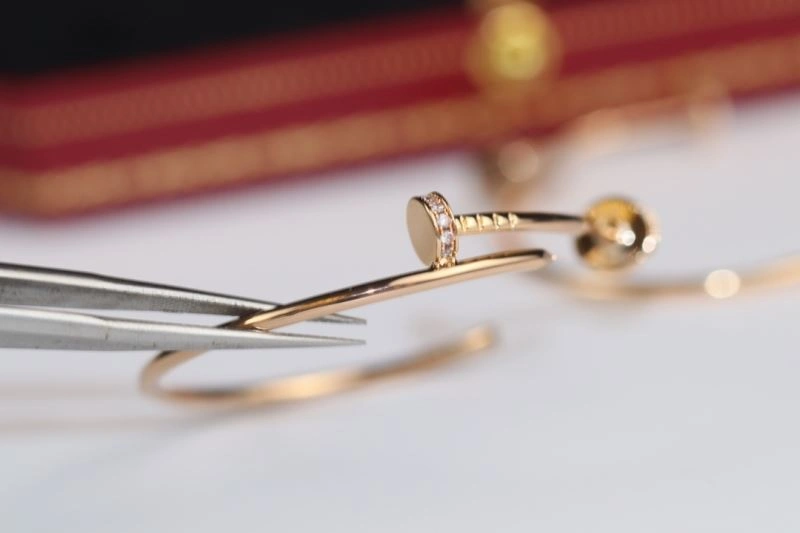 Accurate model Cartier Earrings