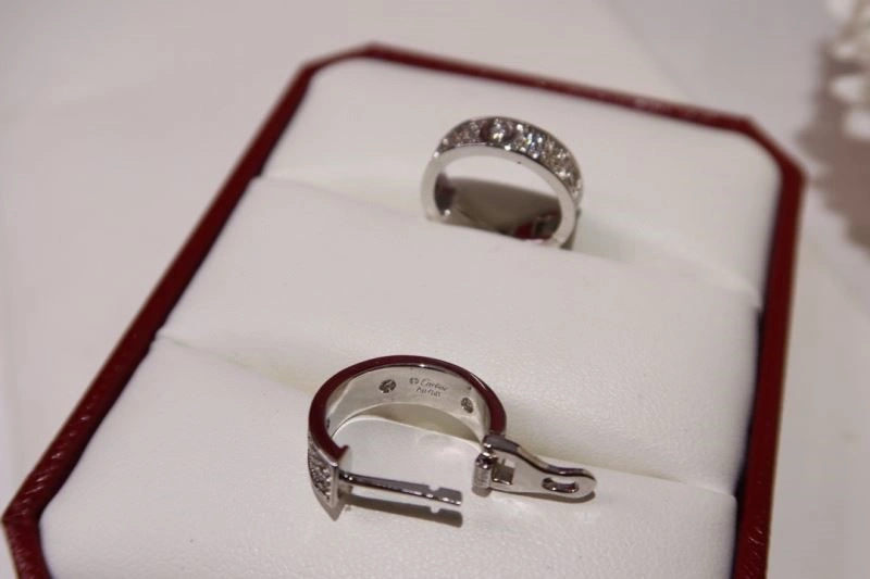 Low-cost Cartier Earrings
