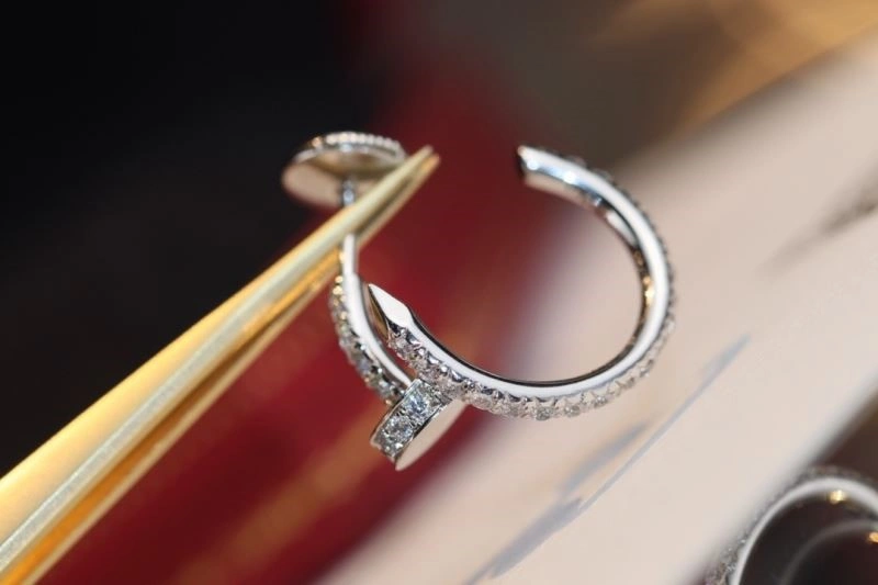 Low-cost Cartier Earrings