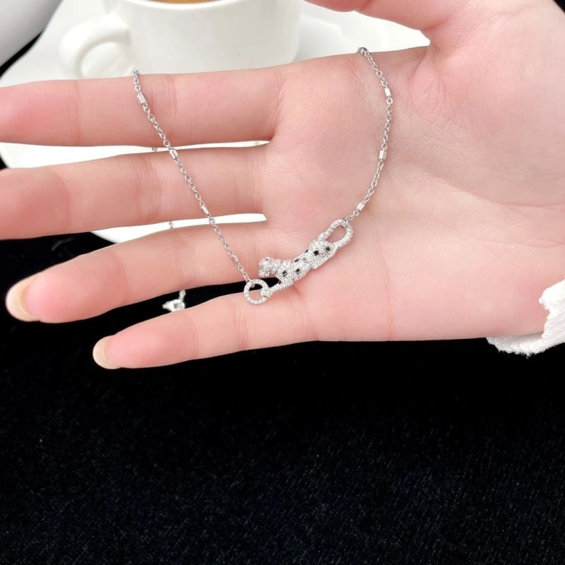 Perfect replica Cartier Necklaces