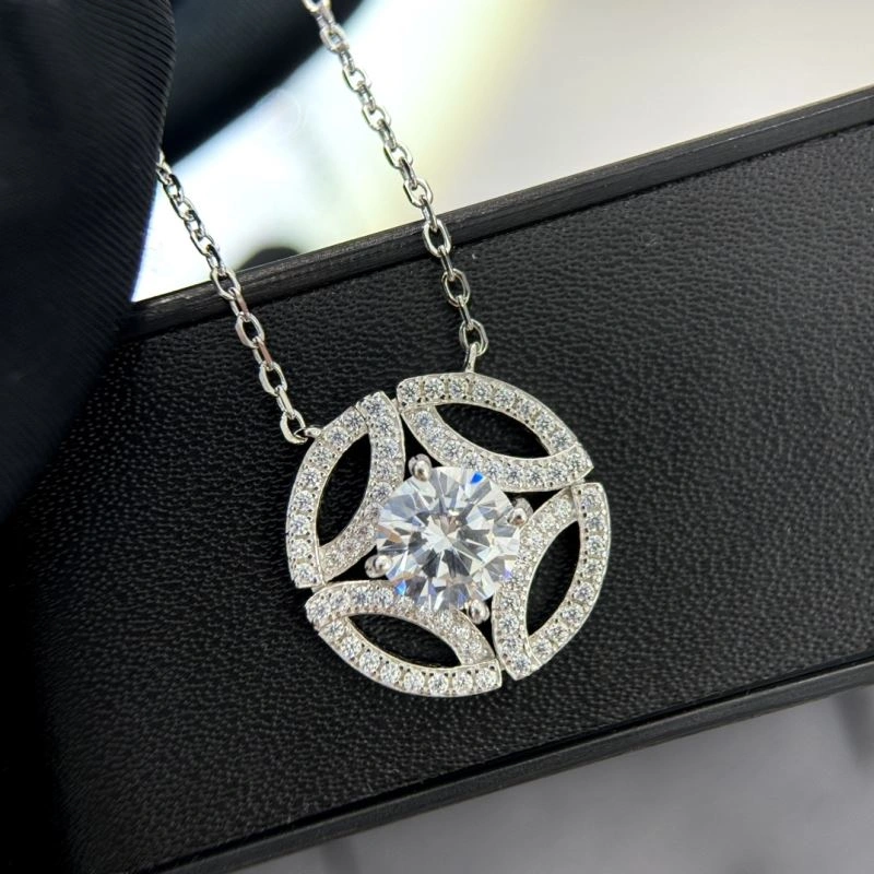 Exact replica Cartier Necklaces