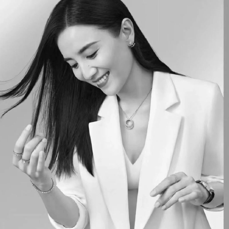 Top mirror Cartier Necklaces