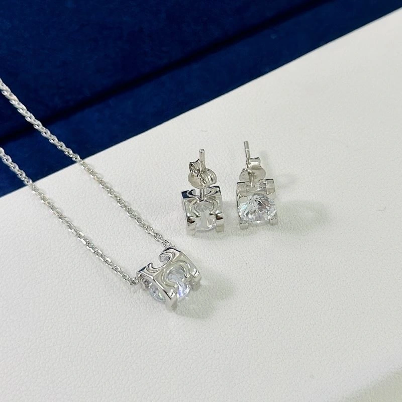 Perfect replica Cartier Necklaces