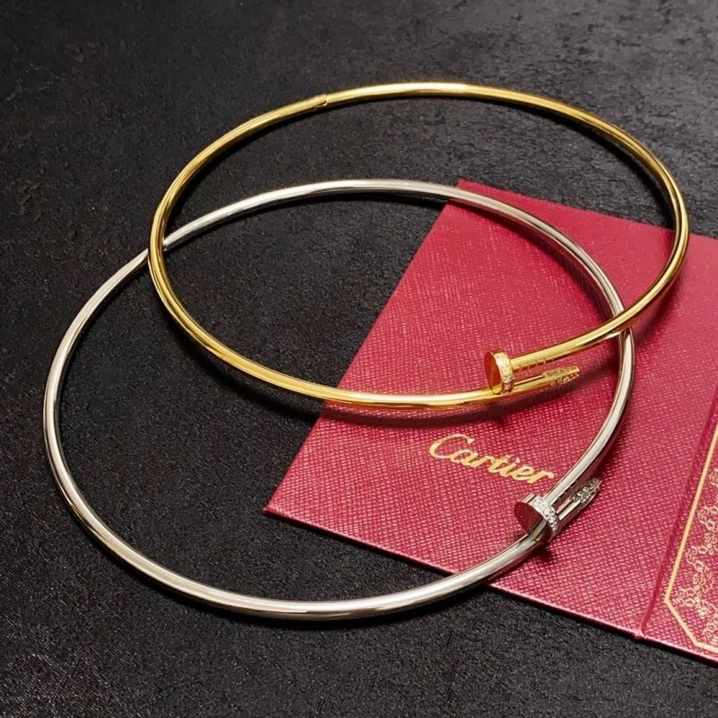 Low-cost Cartier Necklaces