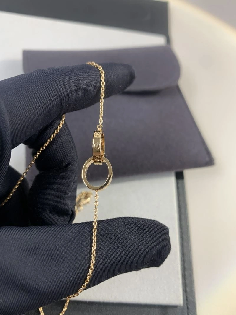 Cut-rate Cartier Necklaces
