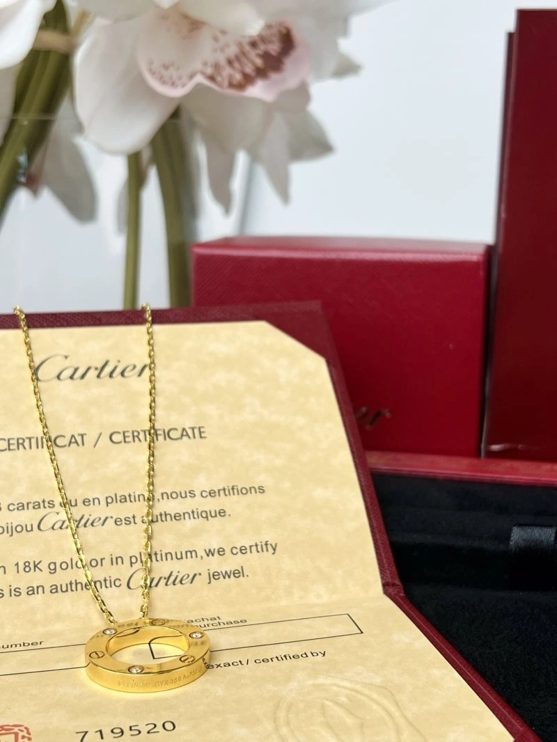 Cut-rate Cartier Necklaces