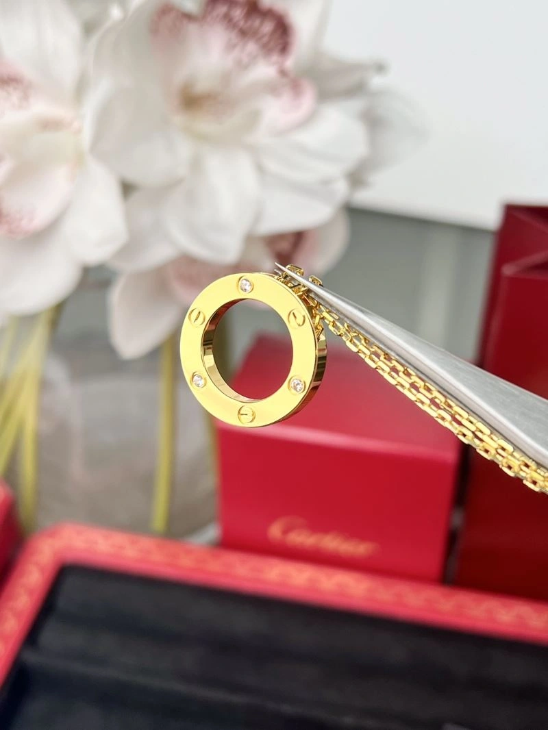 Cut-rate Cartier Necklaces