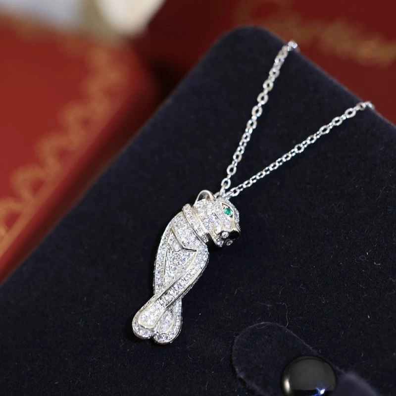 Top mirror Cartier Necklaces