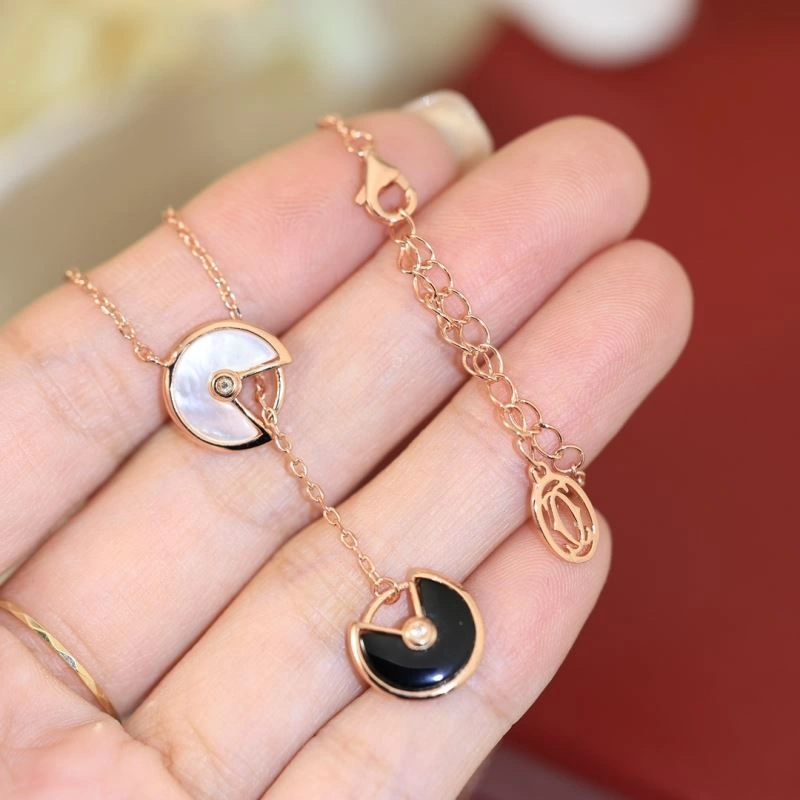 Perfect replica Cartier Necklaces