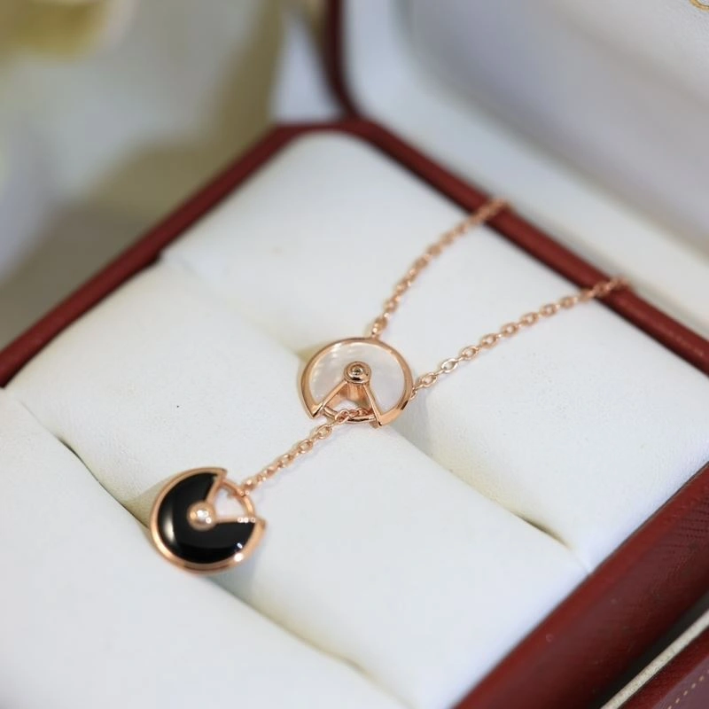 Perfect replica Cartier Necklaces