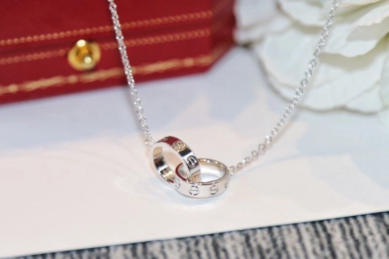 Brand-authenticated Cartier Necklaces