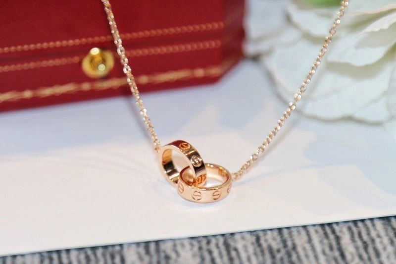 Brand-authenticated Cartier Necklaces