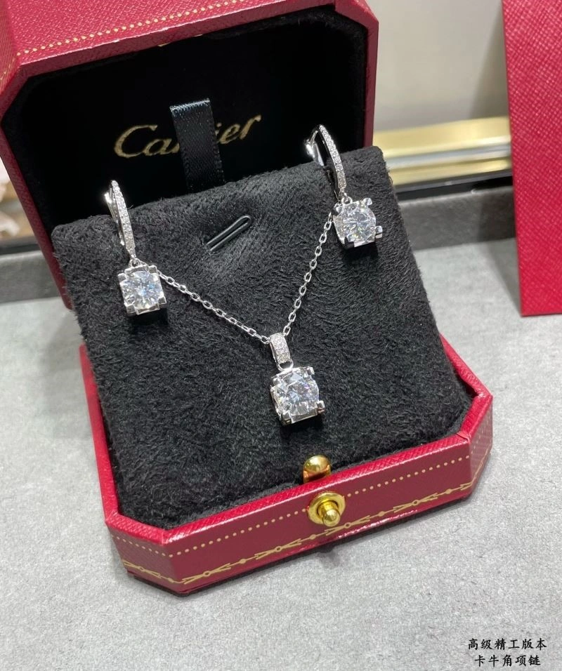 Economical Cartier Necklaces