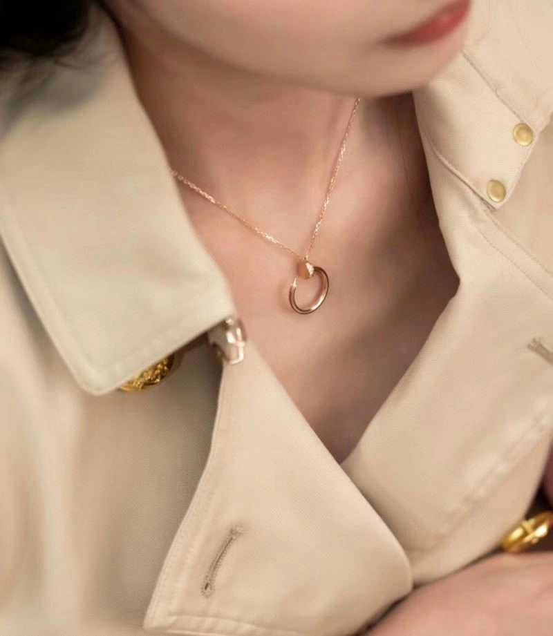 Brand-authenticated Cartier Necklaces