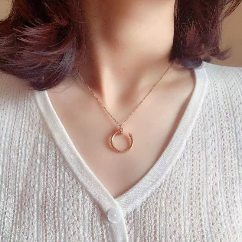 Brand-authenticated Cartier Necklaces